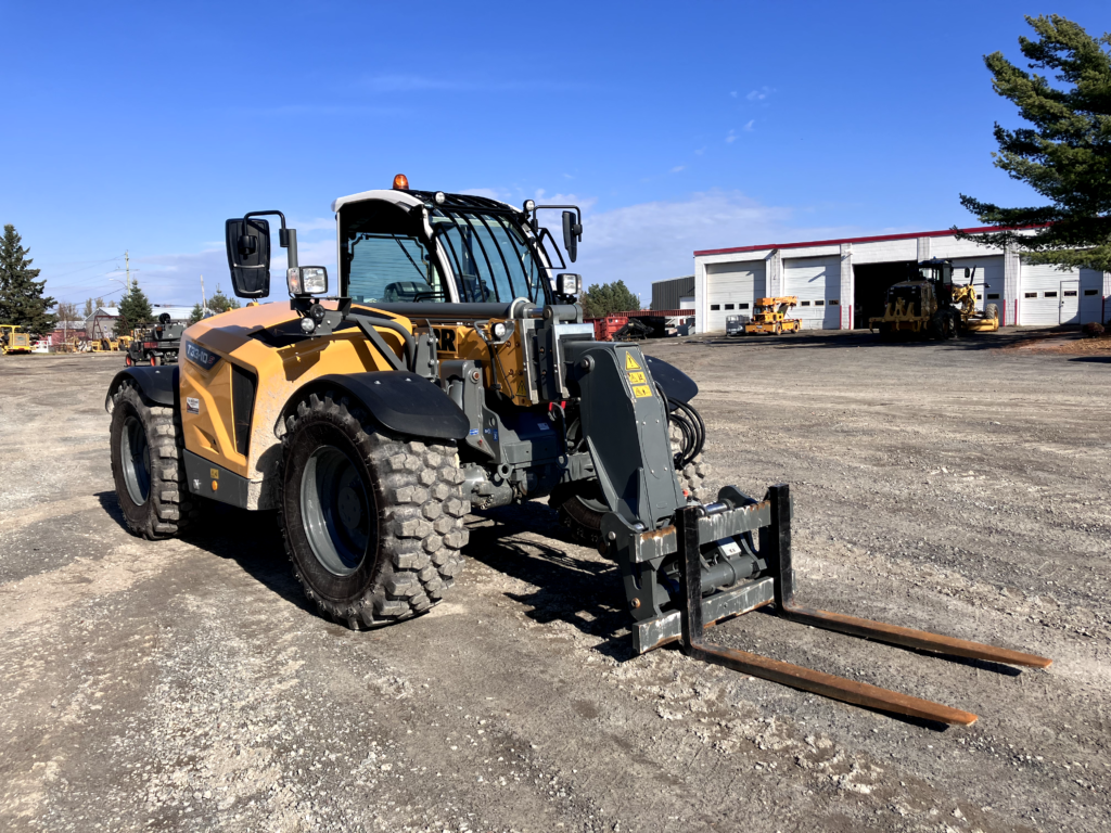 2021 Liebherr T33-10 Telehandler — Tim McDowell Equipment Ltd.